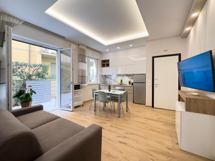 Versilia Residence - Fronte Mare - Camaiore