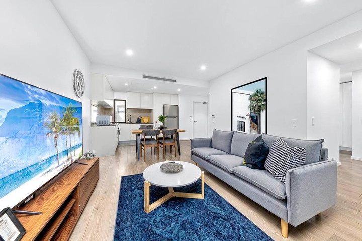 Centre Of Newtown 2 Bed Apartment - Strathfield