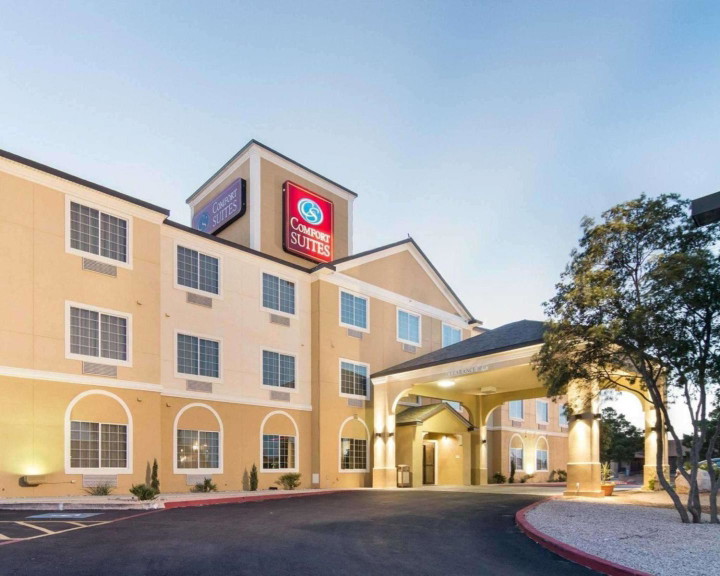 Comfort Suites Odessa Near University - Odessa, TX