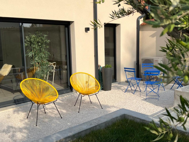 Villa Gaïa - 2 Suites Lits King Size Et Salles De Bain Privatives - Parking Privé - 10 Minutes Eurexpo - Aéroport - Groupama Stadium - Meyzieu