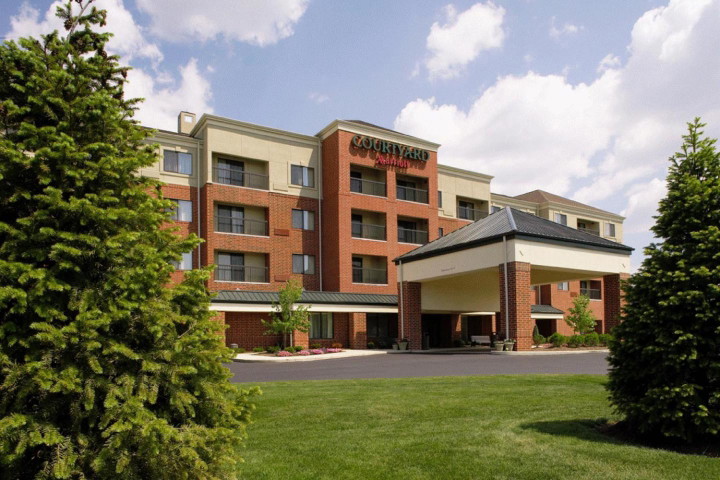 Courtyard By Marriott Akron Stow - Akron, OH