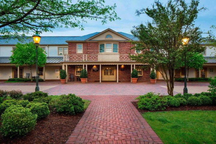 Colonial Houses, An Official Colonial Williamsburg Hotel - Williamsburg, VA