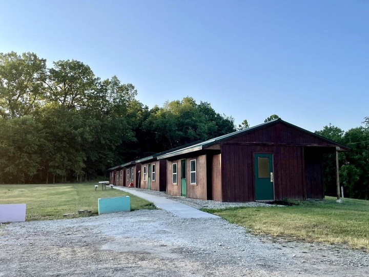 Wonderful Cabin That Sleeps 12 Near The Cedar River In Letts, Iowa - Iowa