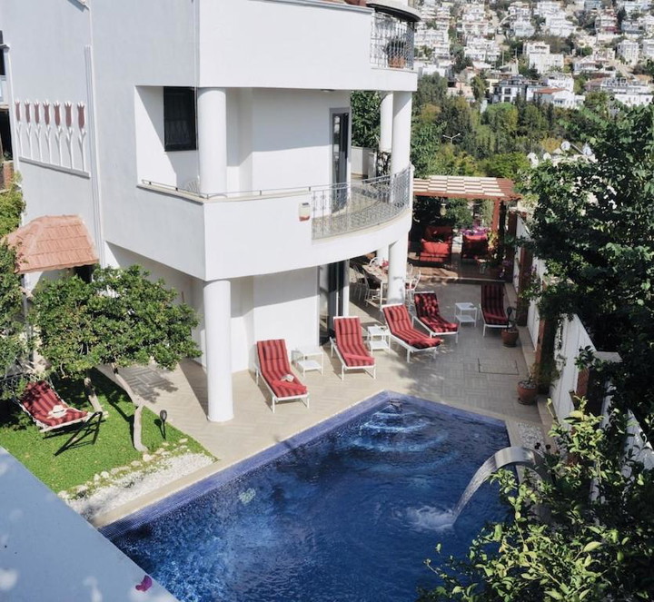 Villa Kirmizi Lale, Private Pool, Gardens, Very Close To Town - No Need For Taxi - Kalkan