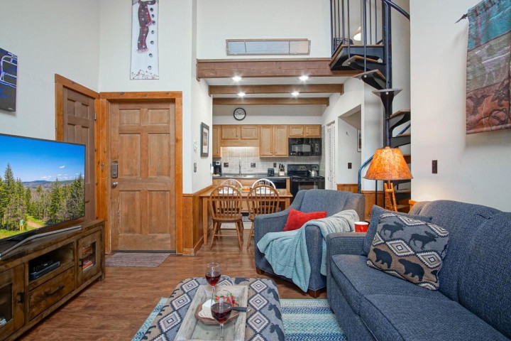 Whistlepunk 36: 1 Br Plus Bonus Sleeping Loft Slope Side - Snowshoe, WV