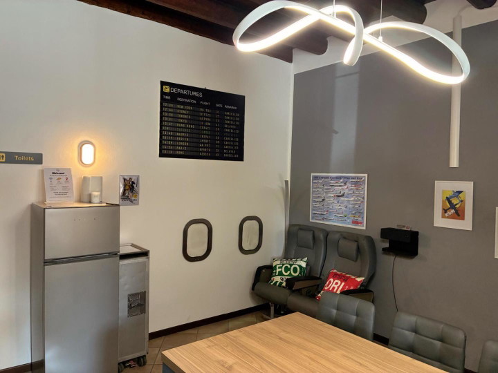 Airlodge Montagnana Inspired By Aviation Style - Montagnana