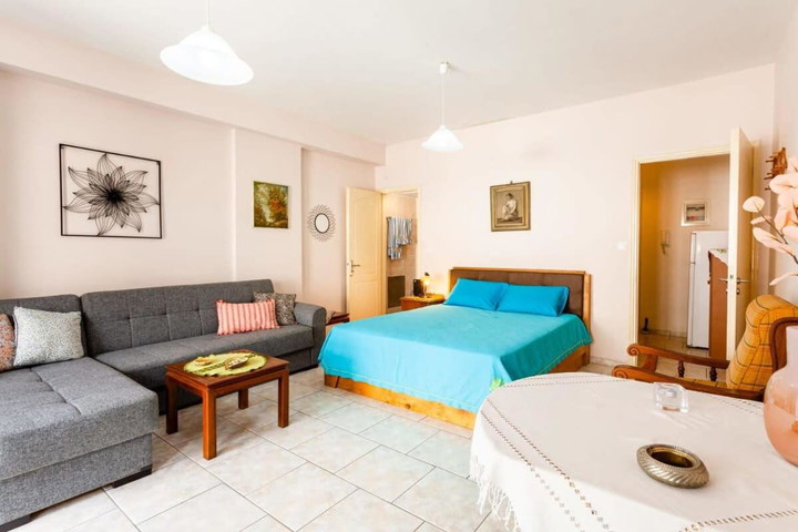 Kalamata City Nest - Central & Cozy Hideout - Kalamata