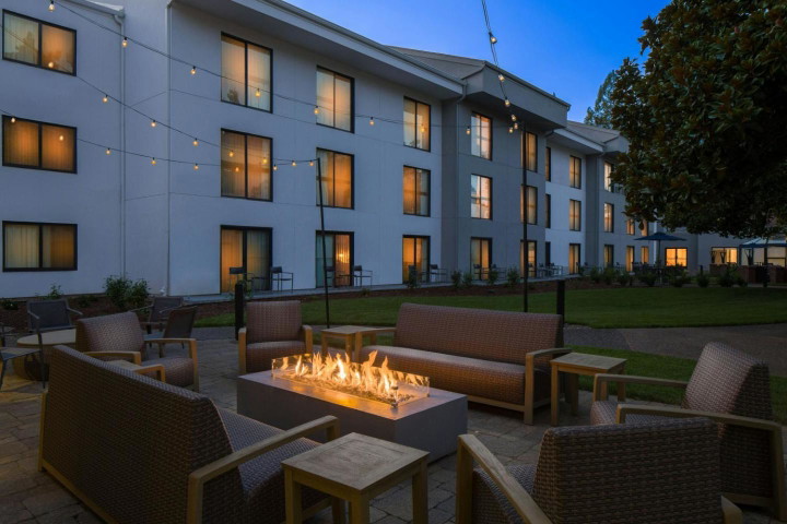 Courtyard By Marriott Portland Beaverton - Wilsonville, OR