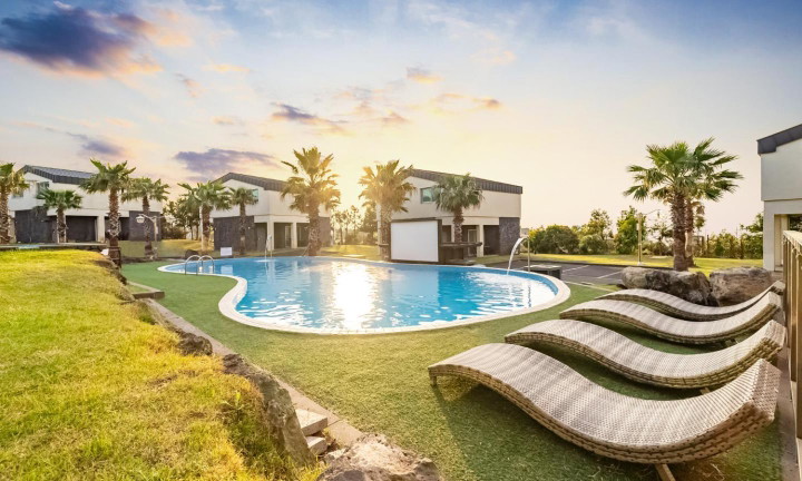 Pool And Villa Sorang - South Korea