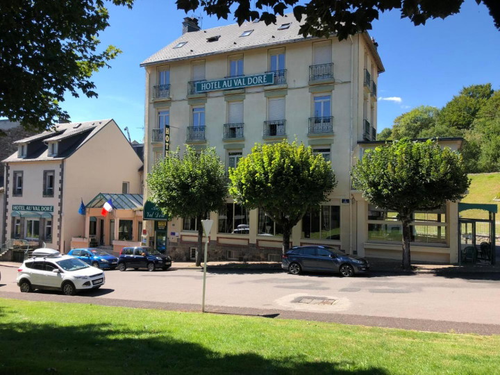 Hotel Au Val Doré - Chambon-sur-Lac