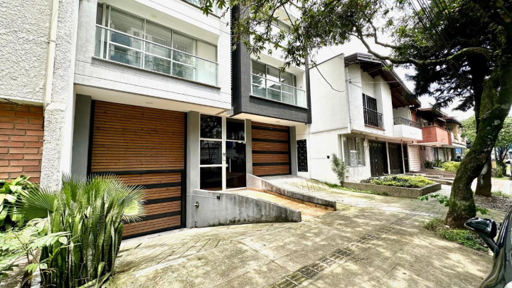 Apartamento Moderno En Conquistadores, Excelente Ubicación - Copacabana