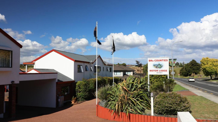 Bk's Counties Motor Lodge - Waiuku