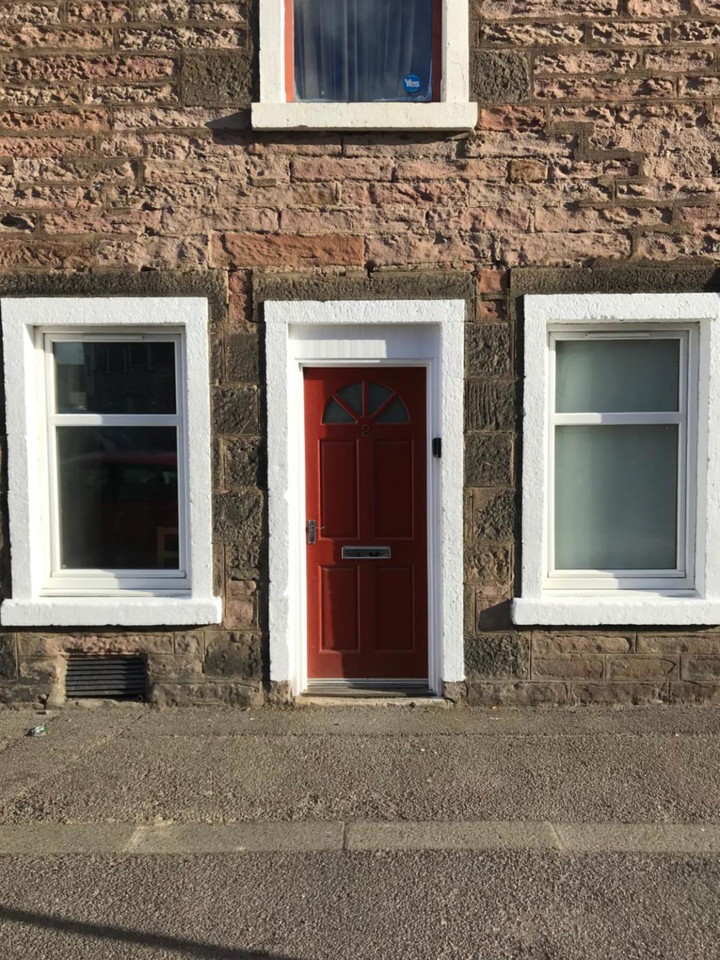 2 Lower Kessock Street - Loch Ness