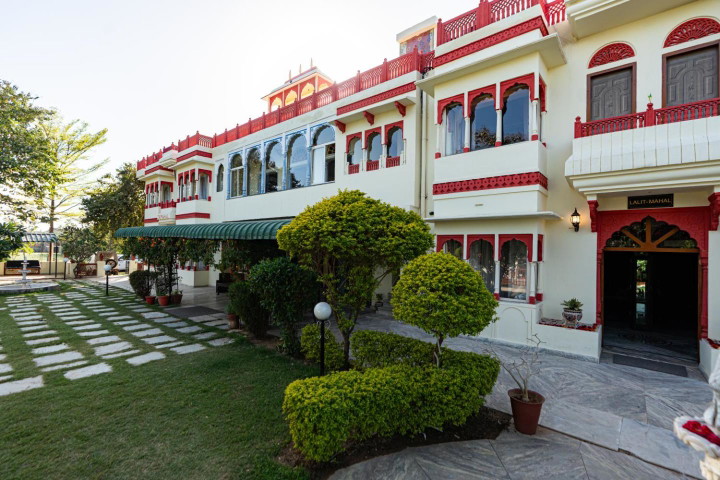 Chomu Bagh Hotel & Resorts In Chomu - Rajasthan