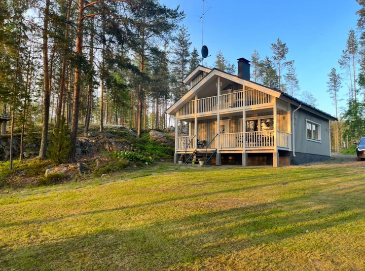 Villa Hyppykallio, Laatulomat - Juva