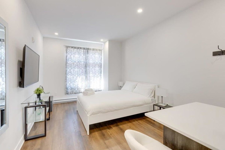 Le Mile End By M11 - Upscale Studio With Queen Bed - LaSalle