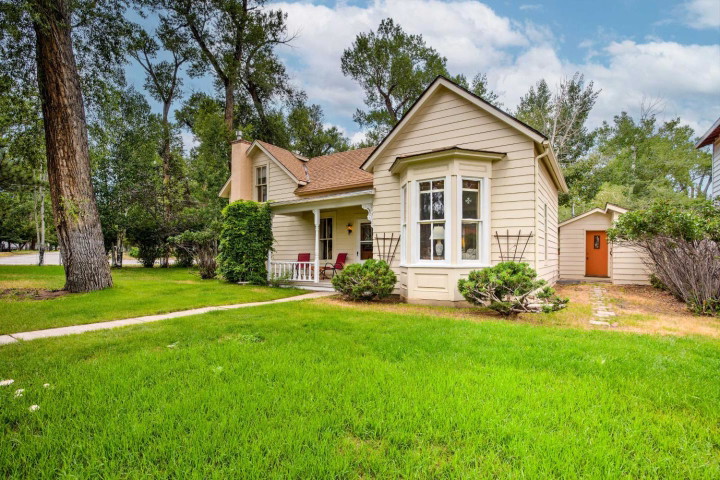 Charming Buena Vista Creekside Home: Walk To Main! - Buena Vista