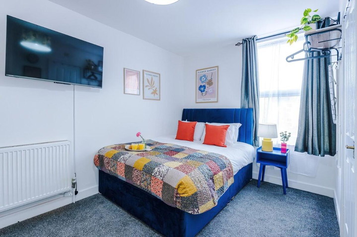 Jephsons Lodge Studio 6 - Town Centre Gem, Parking, Wifi & Free Netflix - Royal Leamington Spa