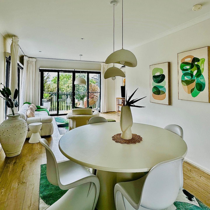 Position Perfection- Mornington - Mornington