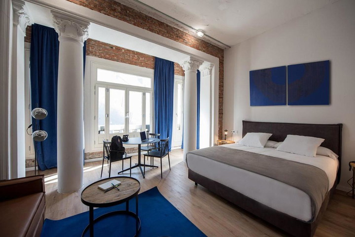 Room Gran Vía - Spain