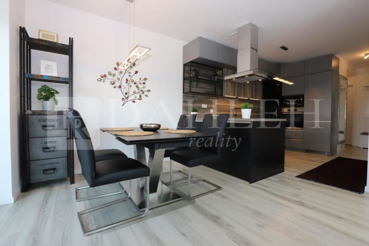 Einpark Fabulous Apartment With Private Parking - Stare Miasto