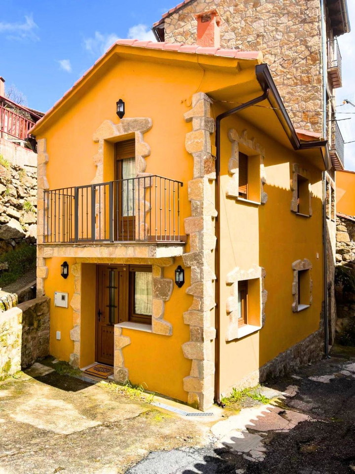 El Casillo De Gredos - Piedrahíta