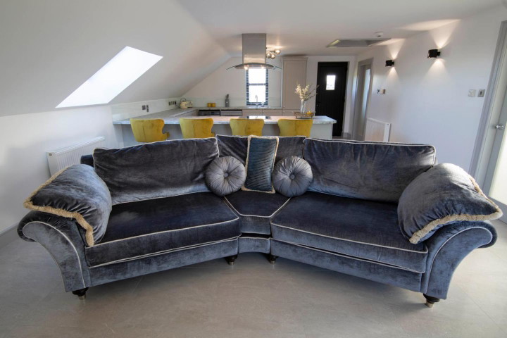 Luxury 2-bed Retreat With Private Bar & Hot Tub - Dundalk