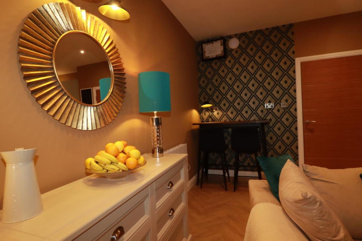 Demelza - Designer Apartment With Workspace & Fast Wifi Near Eden Project - St Austell