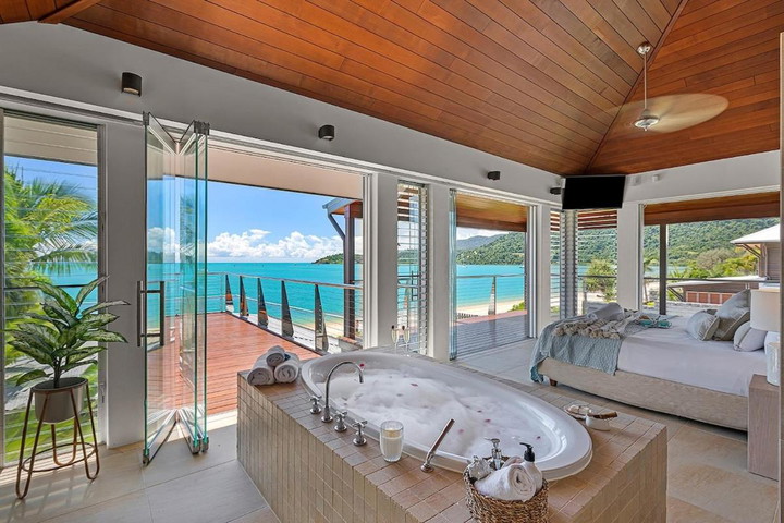 Anusara - Airlie Beach - Airlie Beach