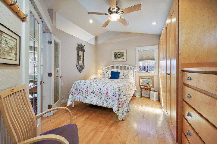 Hanna's House By Wanderlodges - Ashland, OR