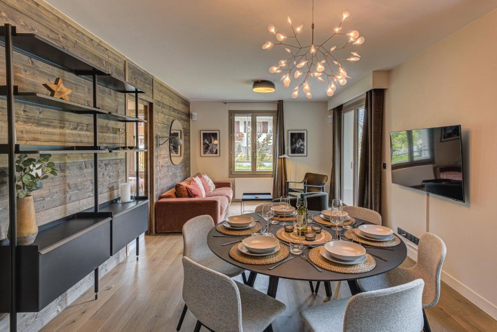 White Pearl A05, Alpes Agency, Central Chamonix, Sleeps 4 To 6 - Chamonix