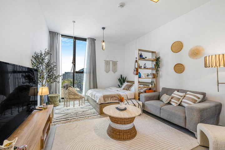 Boho Bloom Studio Apartment By Jk - Charjah
