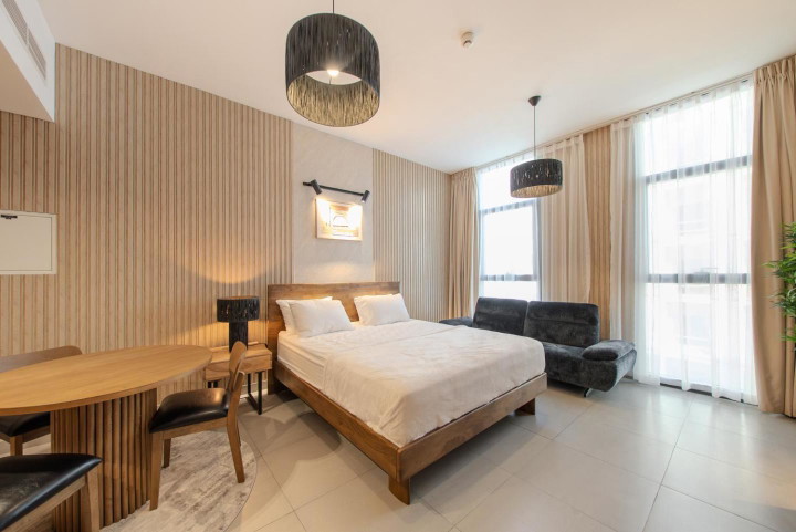 Private Luxury Home Sleeps 3 Pool Access - Sharjah