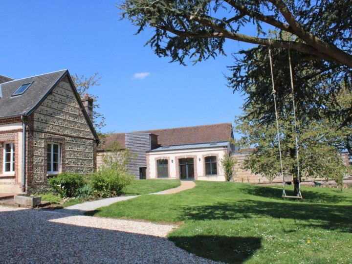 Maison Exceptionnelle Avec Piscine Intérieure Et Sauna à L'aigle - L'Aigle