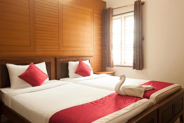 Hotel White Feather - Bangalore