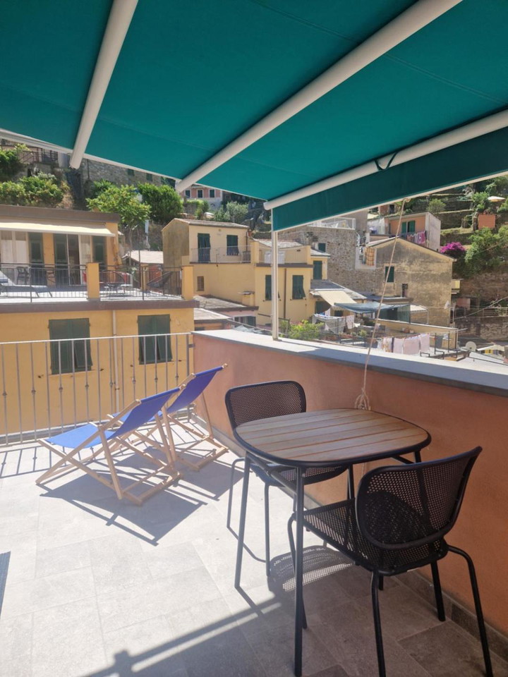 Sailor And The Moon - Riomaggiore