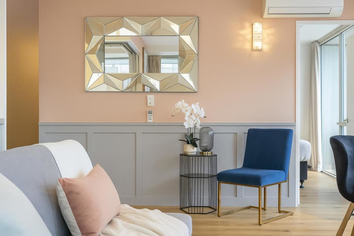 Stylish 2 Bedroom Auckland City Retreat - Air-con & Balcony - Auckland