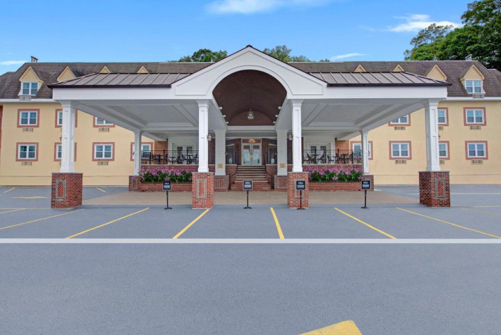 The Roslyn, Tapestry Collection By Hilton - Westbury, NY