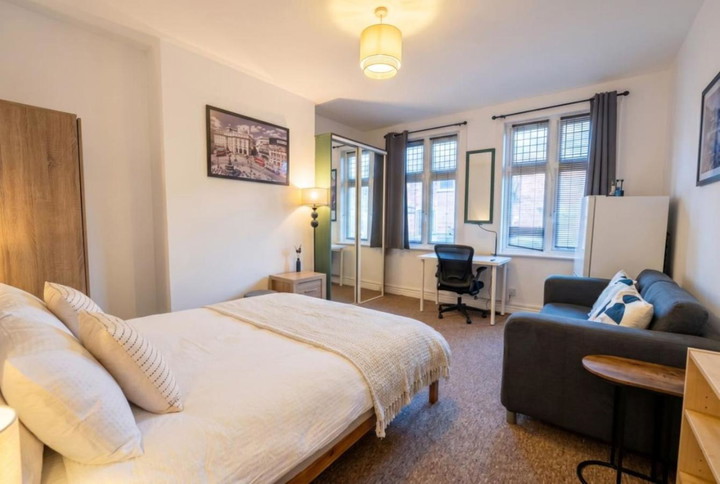 Central Watford 3-bed Flat, Walk To Junction - St Albans, UK