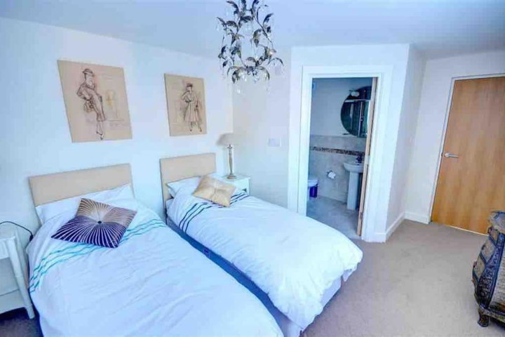 Seagull-charming Two Bed Ground Floor Retreat, Can Sleep 6 - Scarborough