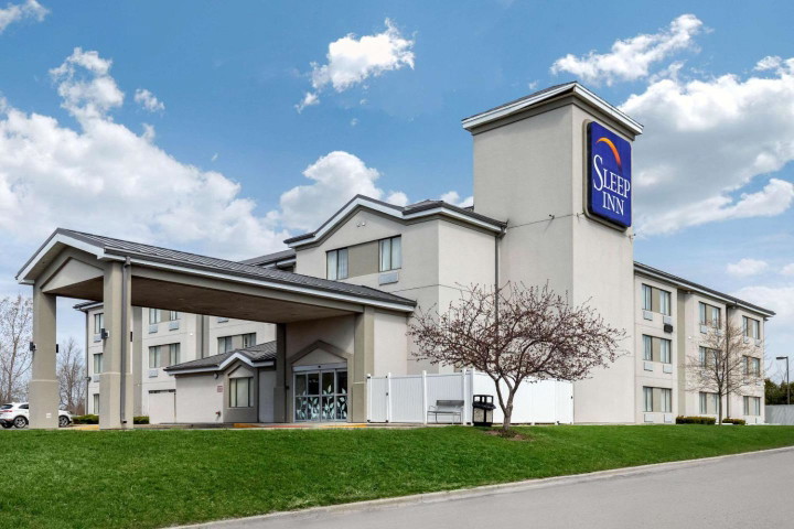 Sleep Inn Near Great Lakes Naval Base - North Chicago, IL