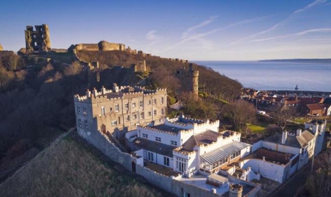 Castle By The Sea Scarborough - Filey