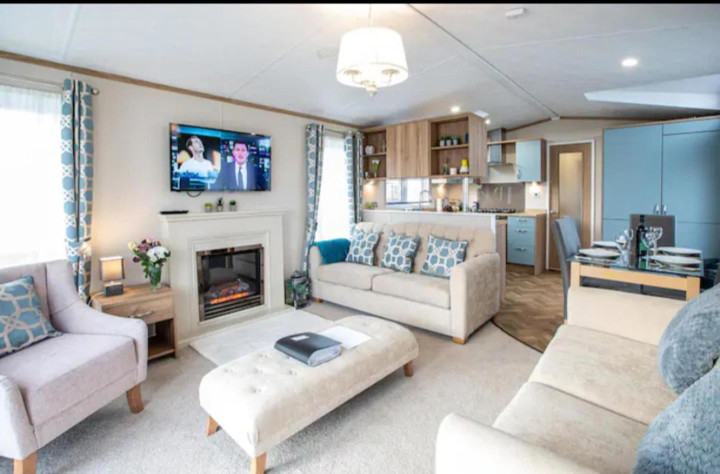 3-bed Lodge Sleeps 6 - Private Hot Tub - Resort - Saint Andrews