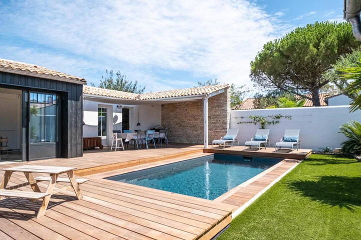 Maison Familiale Rénovée Avec Piscine Quartier De La Cible - La Flotte