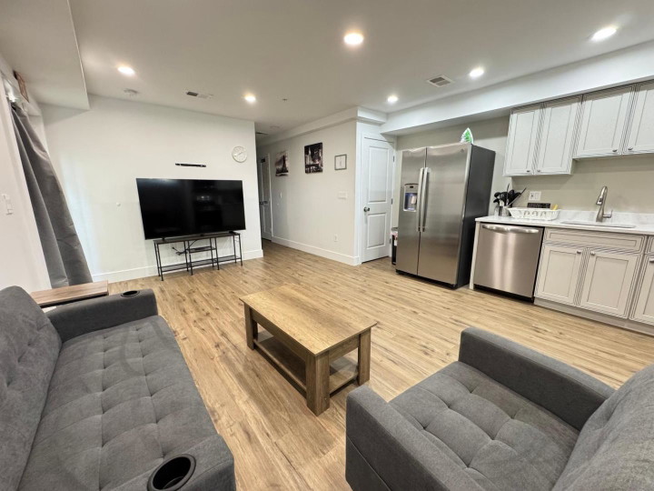 New Cozy Apartment 2-bedrooms Easy Parking - Oxon Hill, MD