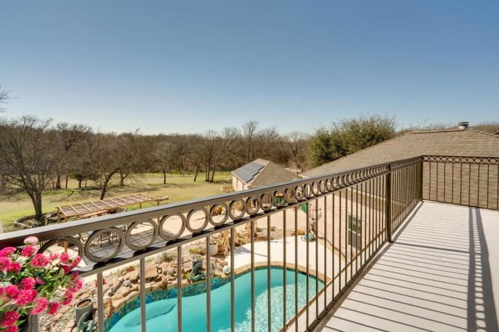 Explore Cedar Hill State Park! Apt W/ Pool Access - Arlington, TX