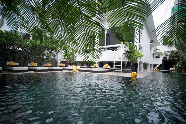 Arthur & Paul (Men Only Hotel) - Cambodia