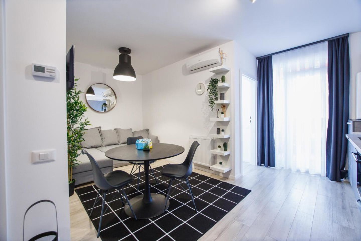 Trendy Apartment Near City Center - Oradea