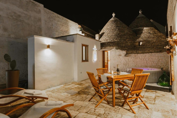 Milestones Modern Suite Trullo - Jacuzzi Spa & Relax - Alberobello