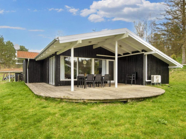8 Person Holiday Home In Ebeltoft - Denmark